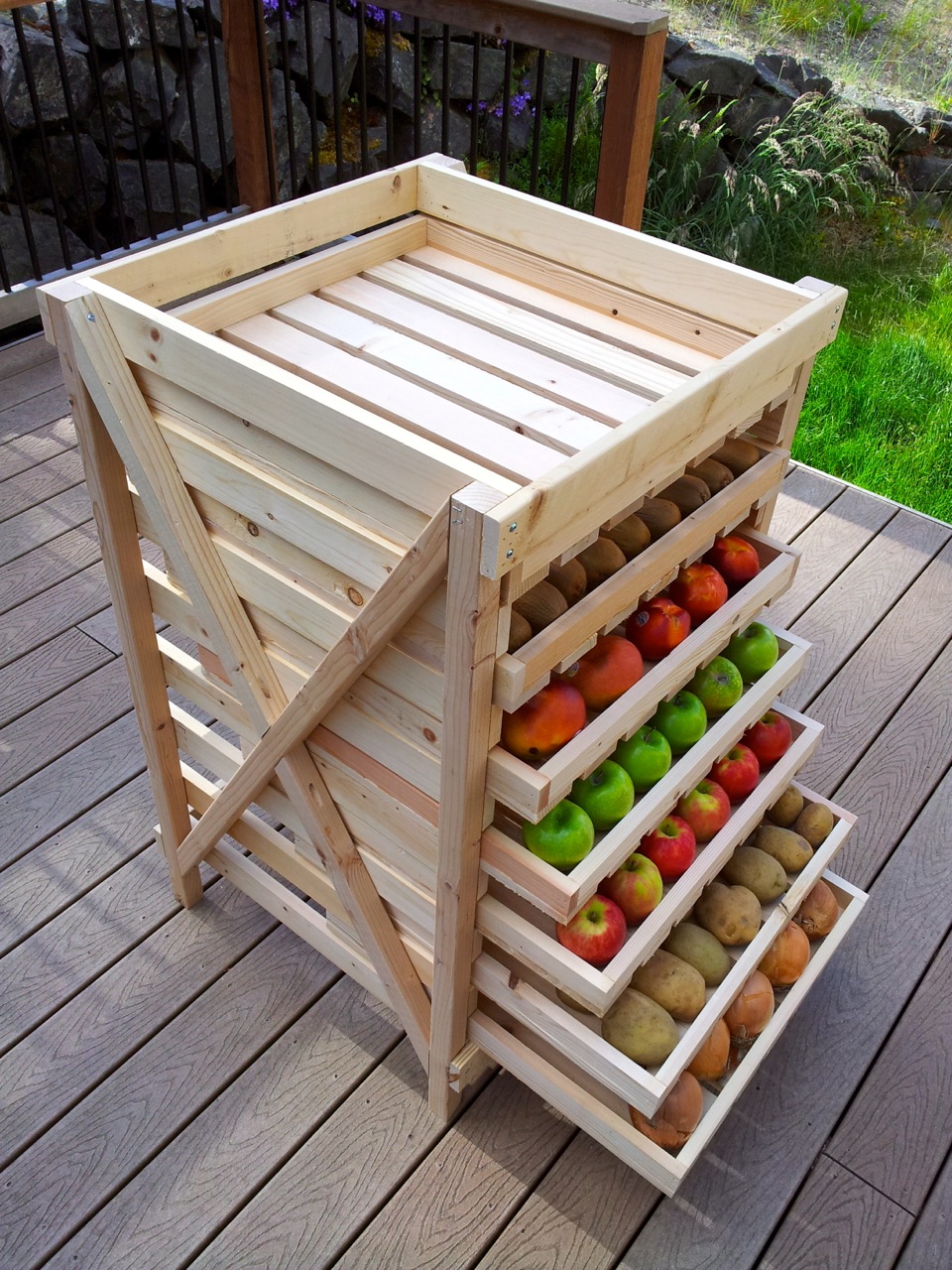 12 Ways to Use Pallets in Your Garden ~ Bless My Weeds