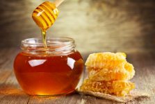 10 Reasons You Should Be Using Raw Honey (and Where To Buy It!) ~ Bless 